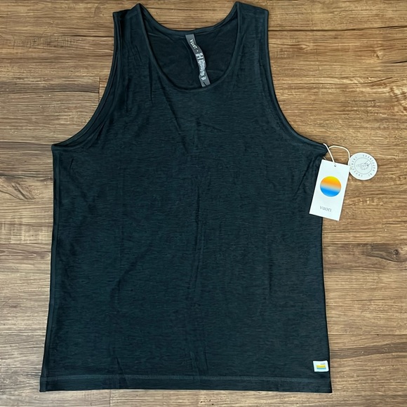 Vuori | Shirts | Nwt Mens Vuori Strato Tech Tank In A Charcoal Heather ...